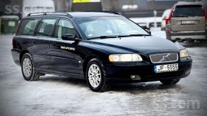 Black Volvo V70 2004 in Riga, with an engine capacity of 2.40 L and mileage of 285 thousand km for 996 €, photo  on AUTOMOTO.COM.LV