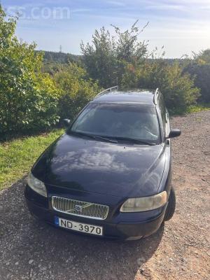 Melns Volvo V70 2004 Tukums, ar dzinēja tilpumu 2.40 L un nobraukumu 405 tūkst. km par 2399 €, foto  vietnē AUTOMOTO.COM.LV