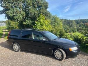 Melns Volvo V70 2004 Tukums, ar dzinēja tilpumu 2.40 L un nobraukumu 405 tūkst. km par 2399 €, foto 4 vietnē AUTOMOTO.COM.LV