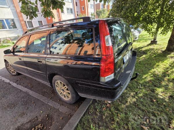 Melns Volvo V70 2006 Ogre, ar dzinēja tilpumu 2.40 L un nobraukumu 400 tūkst. km par 1250 €, foto 3 vietnē AUTOMOTO.COM.LV