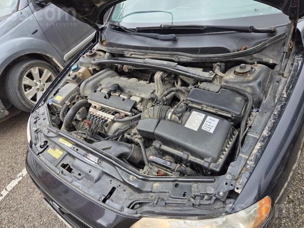 Melns Volvo V70 2006 Ogre, ar dzinēja tilpumu 2.40 L un nobraukumu 400 tūkst. km par 1250 €, foto 8 vietnē AUTOMOTO.COM.LV