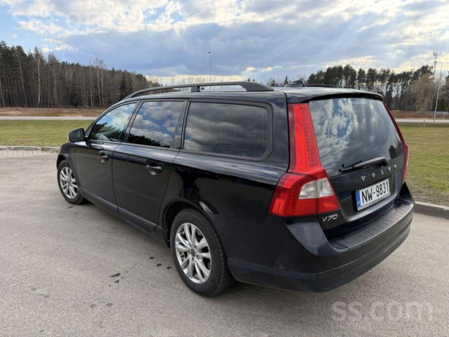 Melns Volvo V70 2008 Talsi, ar dzinēja tilpumu 2.40 L un nobraukumu 379 tūkst. km par 2750 €, foto 6 vietnē AUTOMOTO.COM.LV