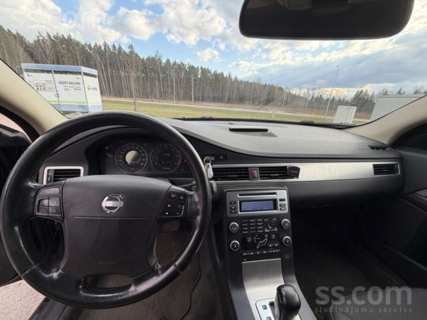 Melns Volvo V70 2008 Talsi, ar dzinēja tilpumu 2.40 L un nobraukumu 379 tūkst. km par 2750 €, foto 7 vietnē AUTOMOTO.COM.LV