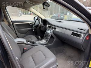 Melns Volvo V70 2008 Talsi, ar dzinēja tilpumu 2.40 L un nobraukumu 379 tūkst. km par 2750 €, foto 8 vietnē AUTOMOTO.COM.LV
