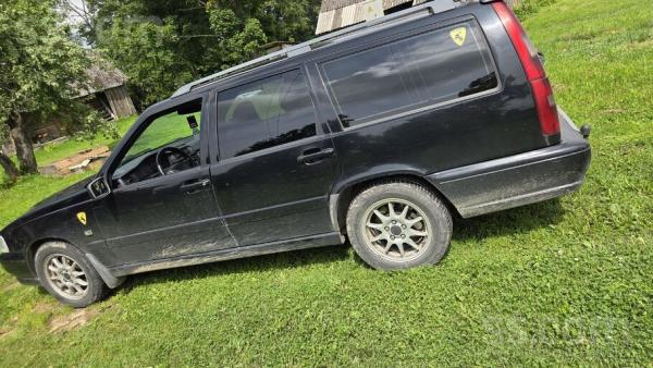 Black Volvo V70 1997 in Valka, with an engine capacity of 2.50 L and mileage of 392 thousand km for 1200 €, photo 4 on AUTOMOTO.COM.LV