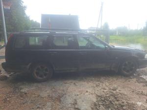 Black Volvo V70 1997 in Vilnius, with an engine capacity of 2.50 L and mileage of 580 thousand km for 550 €, photo 3 on AUTOMOTO.COM.LV