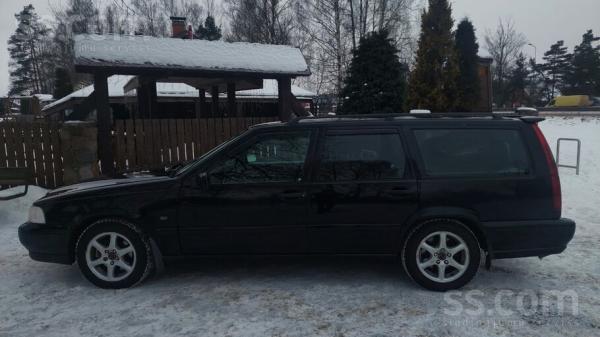 Melns Volvo V70 1998 Rīga, ar dzinēja tilpumu 2.50 L un nobraukumu 468 tūkst. km par 1250 €, foto 10 vietnē AUTOMOTO.COM.LV