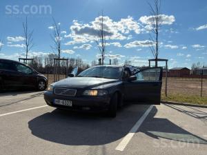 Melns Volvo V70 1998 Valmiera, ar dzinēja tilpumu 2.40 L un nobraukumu 59 tūkst. km par 500 €, foto 3 vietnē AUTOMOTO.COM.LV