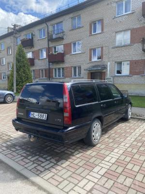 Melns Volvo V70 1998 Aizkraukle, ar dzinēja tilpumu 2.50 L un nobraukumu 267 tūkst. km par 1300 €, foto 5 vietnē AUTOMOTO.COM.LV