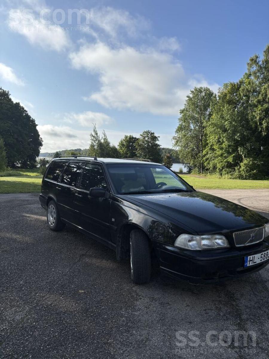 Melns Volvo V70 1998 Aizkraukle, ar dzinēja tilpumu 2.40 L un nobraukumu 255 tūkst. km par 1200 €, foto 3 vietnē AUTOMOTO.COM.LV