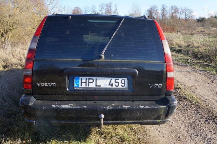 Черный Вольво В70 1998 в Каунас, объемом двигателя 2.46 л и пробегом 566 тыс. км за 550 €, фото 3 на AUTOMOTO.COM.LV
