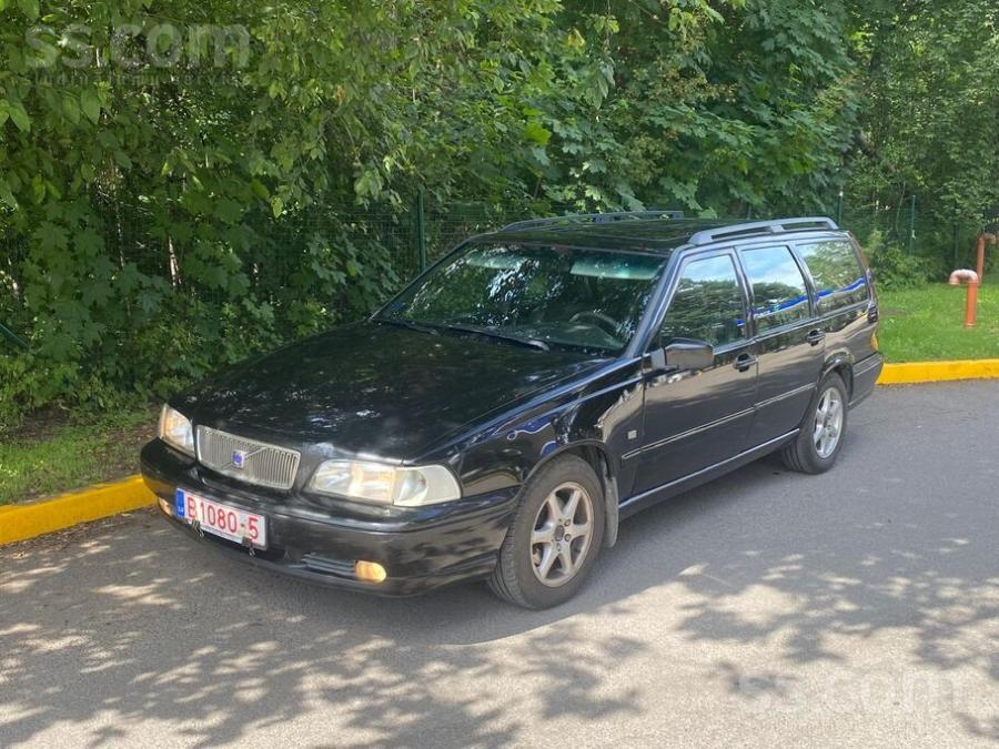 Melns Volvo V70 1999 Rīga, ar dzinēja tilpumu 2.50 L un nobraukumu 0 tūkst. km par 900 €, foto 1 vietnē AUTOMOTO.COM.LV