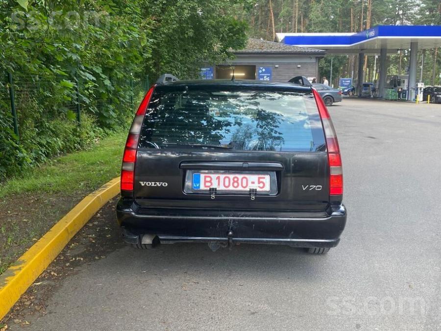 Melns Volvo V70 1999 Rīga, ar dzinēja tilpumu 2.50 L un nobraukumu 0 tūkst. km par 900 €, foto 4 vietnē AUTOMOTO.COM.LV