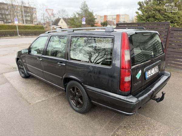 Melns Volvo V70 1999 Kauņa, ar dzinēja tilpumu 2.50 L un nobraukumu 499 tūkst. km par 990 €, foto 7 vietnē AUTOMOTO.COM.LV