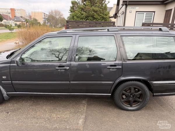 Melns Volvo V70 1999 Kauņa, ar dzinēja tilpumu 2.50 L un nobraukumu 499 tūkst. km par 990 €, foto 8 vietnē AUTOMOTO.COM.LV