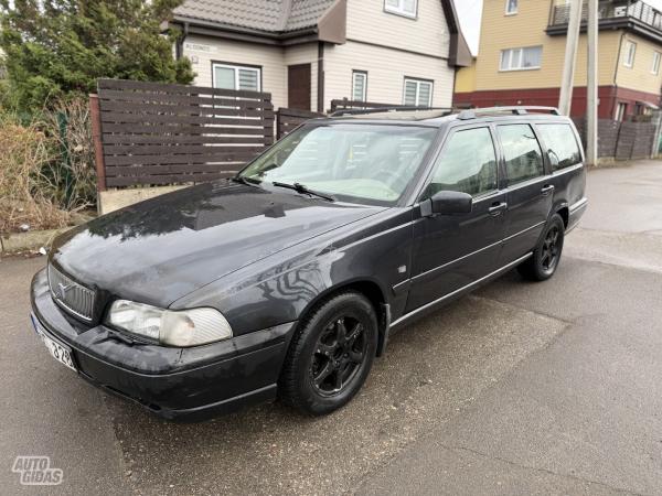 Melns Volvo V70 1999 Kauņa, ar dzinēja tilpumu 2.50 L un nobraukumu 499 tūkst. km par 990 €, foto 9 vietnē AUTOMOTO.COM.LV