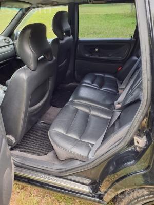 Melns Volvo V70 1999 Rīga, ar dzinēja tilpumu 2.50 L un nobraukumu 420 tūkst. km par 1999 €, foto 8 vietnē AUTOMOTO.COM.LV