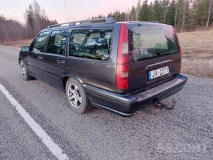 Melns Volvo V70 1999 Rīga, ar dzinēja tilpumu 2.50 L un nobraukumu 617 tūkst. km par 780 €, foto 4 vietnē AUTOMOTO.COM.LV