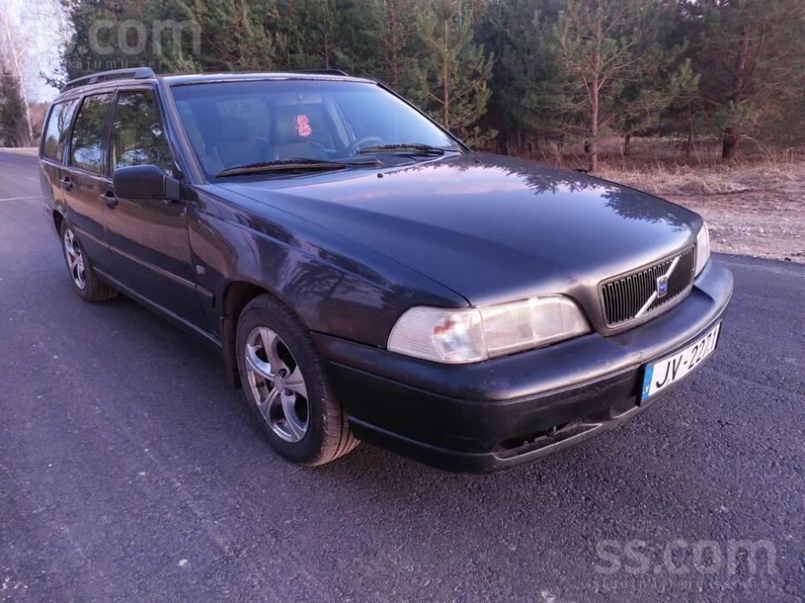 Melns Volvo V70 1999 Rīga, ar dzinēja tilpumu 2.50 L un nobraukumu 617 tūkst. km par 780 €, foto 7 vietnē AUTOMOTO.COM.LV
