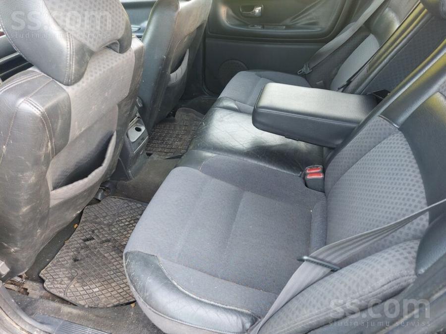 Melns Volvo V70 1999 Rīga, ar dzinēja tilpumu 2.50 L un nobraukumu 617 tūkst. km par 780 €, foto 12 vietnē AUTOMOTO.COM.LV