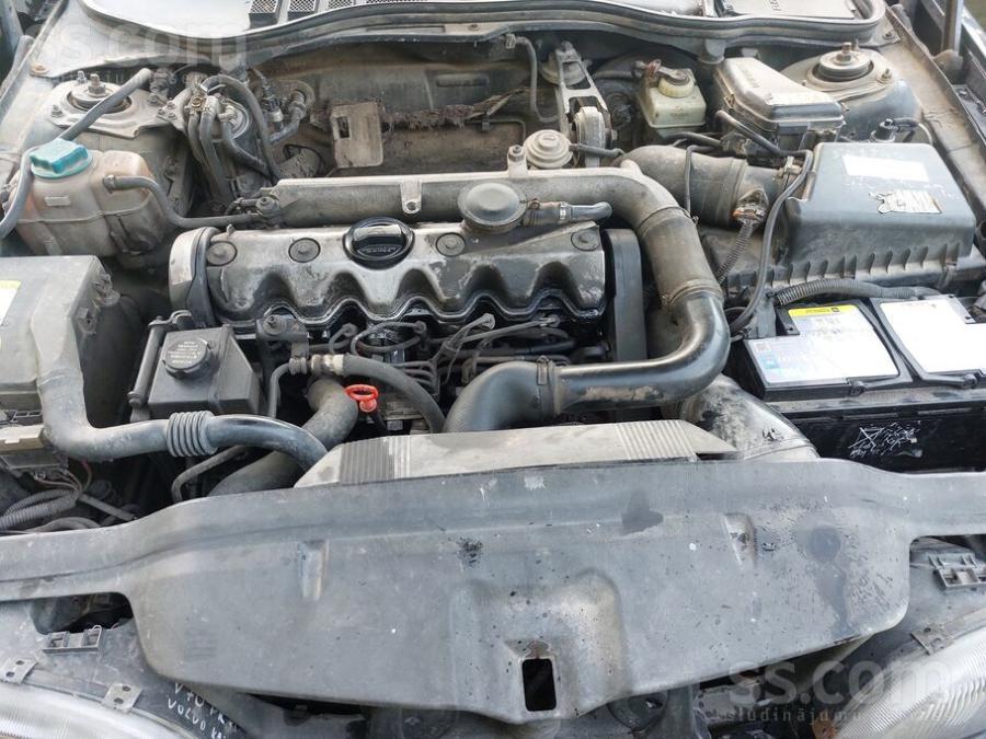 Melns Volvo V70 1999 Rīga, ar dzinēja tilpumu 2.50 L un nobraukumu 617 tūkst. km par 780 €, foto 14 vietnē AUTOMOTO.COM.LV