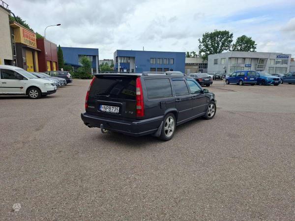 Melns Volvo V70 1999 Klaipėda, ar dzinēja tilpumu 2.40 L un nobraukumu 324 tūkst. km par 950 €, foto 6 vietnē AUTOMOTO.COM.LV
