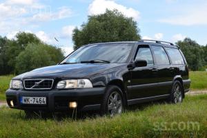 Melns Volvo V70 1999 Rīga, ar dzinēja tilpumu 2.50 L un nobraukumu 260 tūkst. km par 4200 €, foto 4 vietnē AUTOMOTO.COM.LV