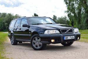 Melns Volvo V70 1999 Rīga, ar dzinēja tilpumu 2.50 L un nobraukumu 260 tūkst. km par 4200 €, foto 7 vietnē AUTOMOTO.COM.LV