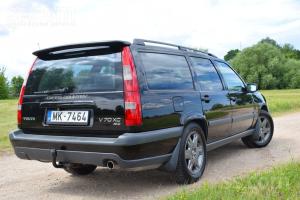 Melns Volvo V70 1999 Rīga, ar dzinēja tilpumu 2.50 L un nobraukumu 260 tūkst. km par 4200 €, foto 8 vietnē AUTOMOTO.COM.LV