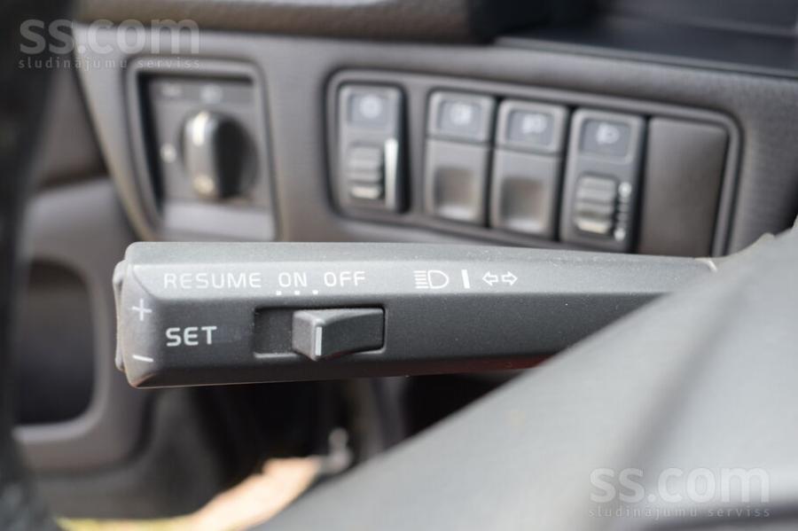 Melns Volvo V70 1999 Rīga, ar dzinēja tilpumu 2.50 L un nobraukumu 260 tūkst. km par 4200 €, foto 13 vietnē AUTOMOTO.COM.LV