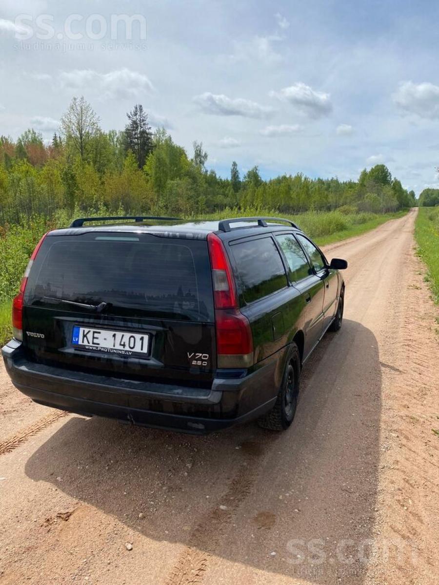 Melns Volvo V70 2000 Balvi, ar dzinēja tilpumu 2.50 L un nobraukumu 457 tūkst. km par 1125 €, foto 2 vietnē AUTOMOTO.COM.LV
