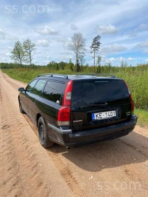 Melns Volvo V70 2000 Balvi, ar dzinēja tilpumu 2.50 L un nobraukumu 457 tūkst. km par 1125 €, foto 3 vietnē AUTOMOTO.COM.LV
