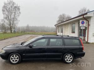 Black Volvo V70 2000 in Jelgava, with an engine capacity of 2.50 L and mileage of 516 thousand km for 1000 €, photo 12 on AUTOMOTO.COM.LV