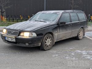 Melns Volvo V70 2000 Tallina, ar dzinēja tilpumu 0.00 L un nobraukumu 451 tūkst. km par 699 €, foto 2 vietnē AUTOMOTO.COM.LV