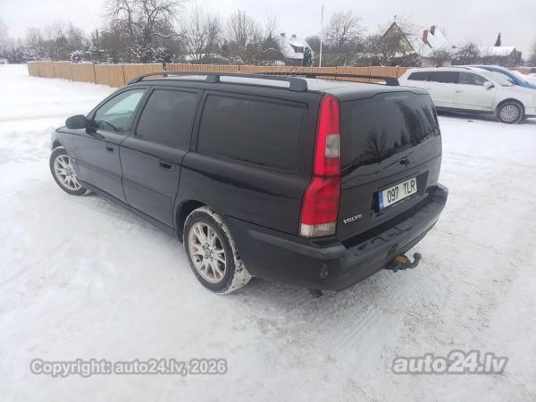 Black Volvo V70 2000 in Tallinn, with an engine capacity of 2.50 L and mileage of 0 thousand km for 1600 €, photo 5 on AUTOMOTO.COM.LV
