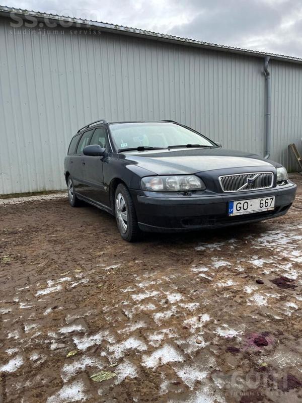 Melns Volvo V70 2000 Bauska, ar dzinēja tilpumu 2.50 L un nobraukumu 520 tūkst. km par 500 €, foto 1 vietnē AUTOMOTO.COM.LV