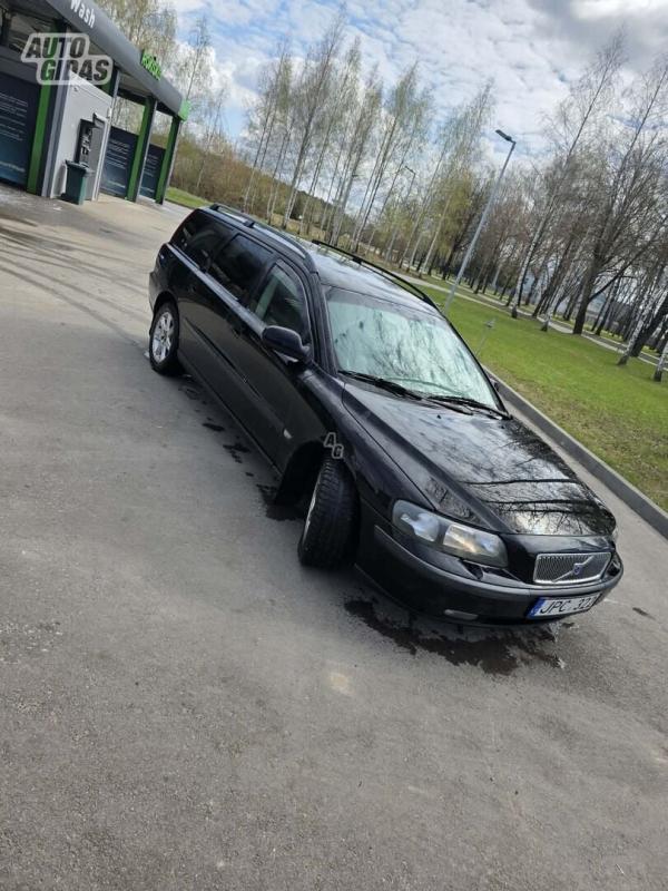Melns Volvo V70 2000 Viļņa, ar dzinēja tilpumu 2.50 L un nobraukumu 444 tūkst. km par 750 €, foto 3 vietnē AUTOMOTO.COM.LV