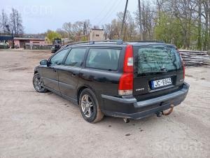 Melns Volvo V70 2000 Madona, ar dzinēja tilpumu 2.50 L un nobraukumu 393 tūkst. km par 800 €, foto 4 vietnē AUTOMOTO.COM.LV