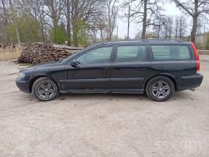 Melns Volvo V70 2000 Madona, ar dzinēja tilpumu 2.50 L un nobraukumu 393 tūkst. km par 800 €, foto 7 vietnē AUTOMOTO.COM.LV