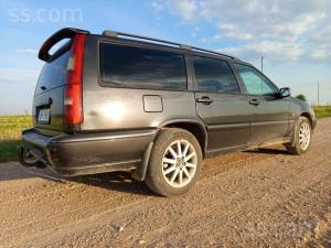 Melns Volvo V70 2000 Balvi, ar dzinēja tilpumu 2.50 L un nobraukumu 541 tūkst. km par 1300 €, foto 7 vietnē AUTOMOTO.COM.LV