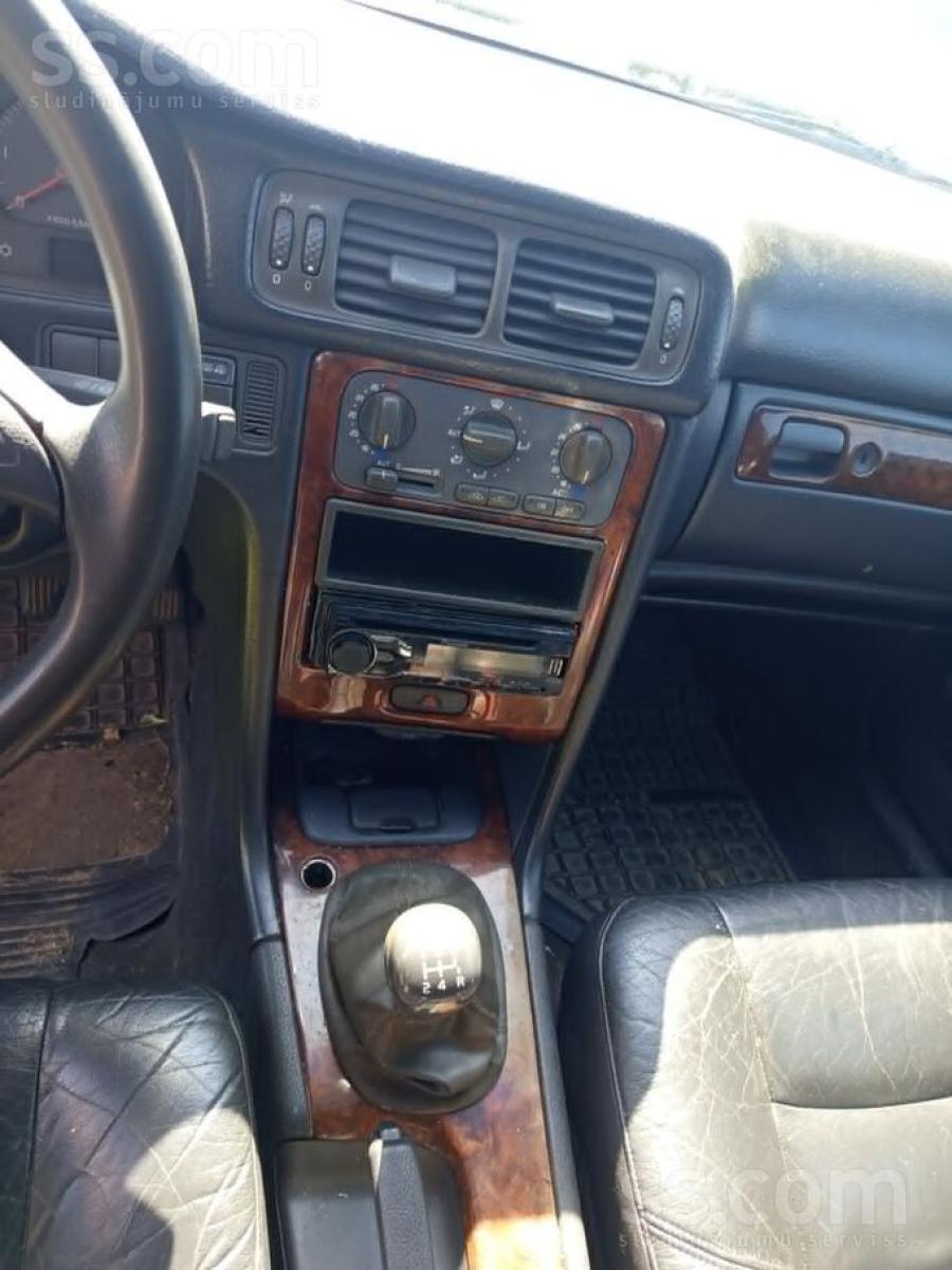 Melns Volvo V70 2000 Balvi, ar dzinēja tilpumu 2.50 L un nobraukumu 541 tūkst. km par 1300 €, foto 8 vietnē AUTOMOTO.COM.LV