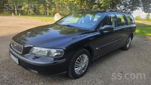 Black Volvo V70 2000 in Daugavpils, with an engine capacity of 2.50 L and mileage of 391 thousand km for 1350 €, photo  on AUTOMOTO.COM.LV