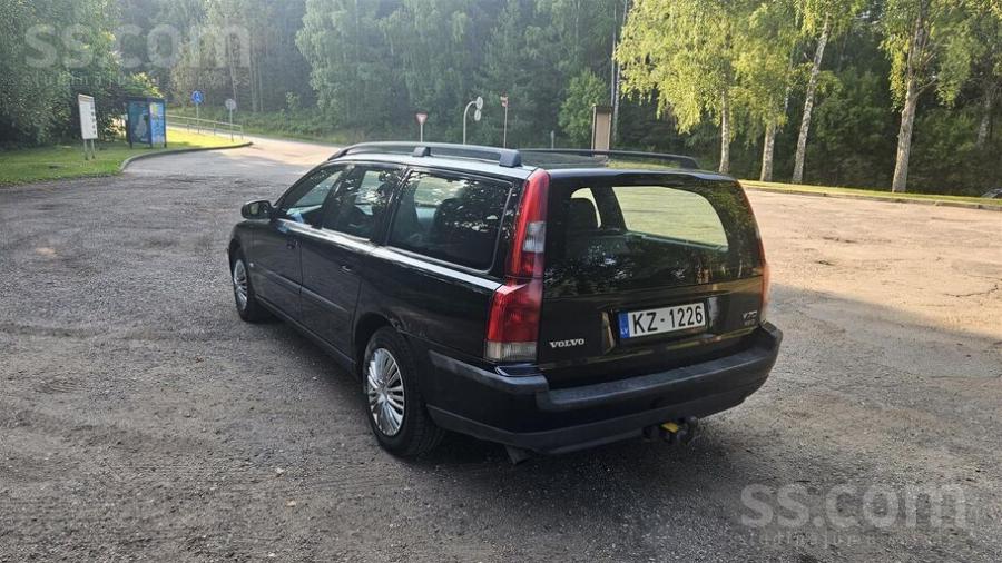 Черный Вольво В70 2000 в Даугавпилс, объемом двигателя 2.50 л и пробегом 391 тыс. км за 1350 €, фото 4 на AUTOMOTO.COM.LV