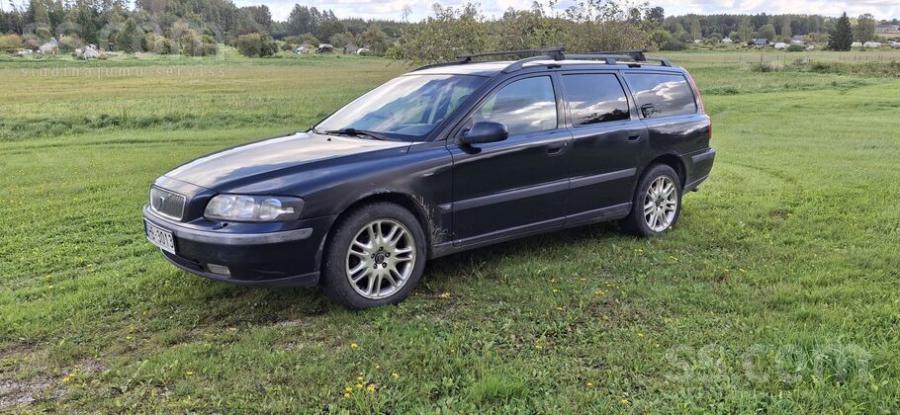 Black Volvo V70 2000 in Ogre, with an engine capacity of 2.50 L and mileage of 418 thousand km for 500 €, photo 1 on AUTOMOTO.COM.LV