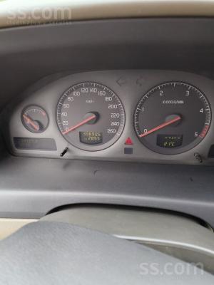Черный Вольво В70 2000 в Краслава, объемом двигателя 2.50 л и пробегом 399 тыс. км за 1150 €, фото 4 на AUTOMOTO.COM.LV