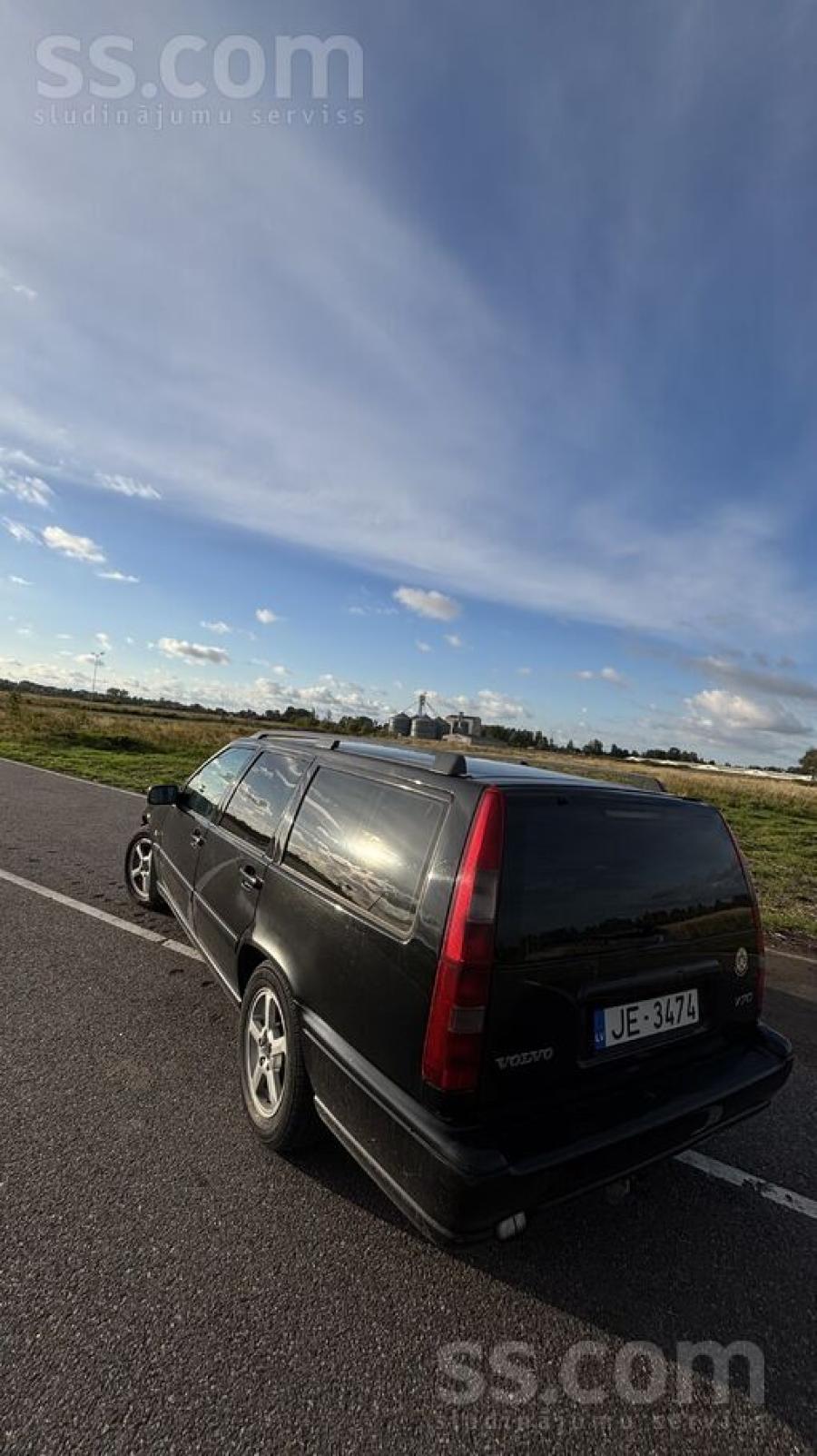 Black Volvo V70 2000 in Bauska, with an engine capacity of 2.40 L and mileage of 300 thousand km for 2350 €, photo 6 on AUTOMOTO.COM.LV