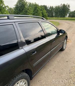 Melns Volvo V70 2001 Talsi, ar dzinēja tilpumu 2.50 L un nobraukumu 398 tūkst. km par 2200 €, foto 12 vietnē AUTOMOTO.COM.LV
