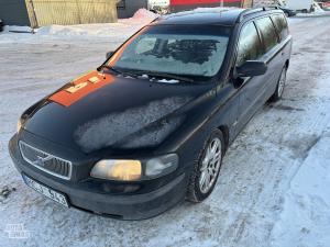 Black Volvo V70 2001 in Klaipeda, with an engine capacity of 2.30 L and mileage of 400 thousand km for 650 €, photo  on AUTOMOTO.COM.LV