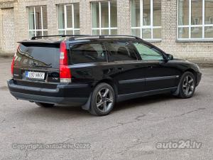 Melns Volvo V70 2001 Narva, ar dzinēja tilpumu 2.40 L un nobraukumu 453 tūkst. km par 1499 €, foto 7 vietnē AUTOMOTO.COM.LV
