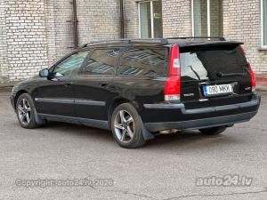 Melns Volvo V70 2001 Narva, ar dzinēja tilpumu 2.40 L un nobraukumu 453 tūkst. km par 1499 €, foto 10 vietnē AUTOMOTO.COM.LV